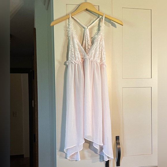 Intimo | Intimates & Sleepwear | Intimo Donatella Light Pink Nightgown ...